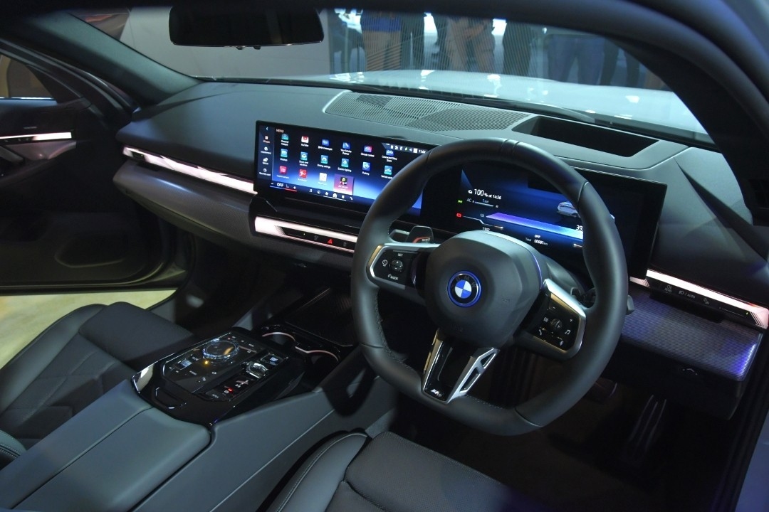 เปิดตัว All New BMW i5 (G60) ซีดานสปอร์ทพลังไฟฟ้า ราคา 4,999,000 ...