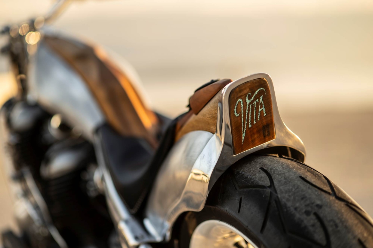 Royal Enfield ประกาศเปิดตัวมอเตอร์ไซค์คัสตอม VITA และ Carolina Reaper ...